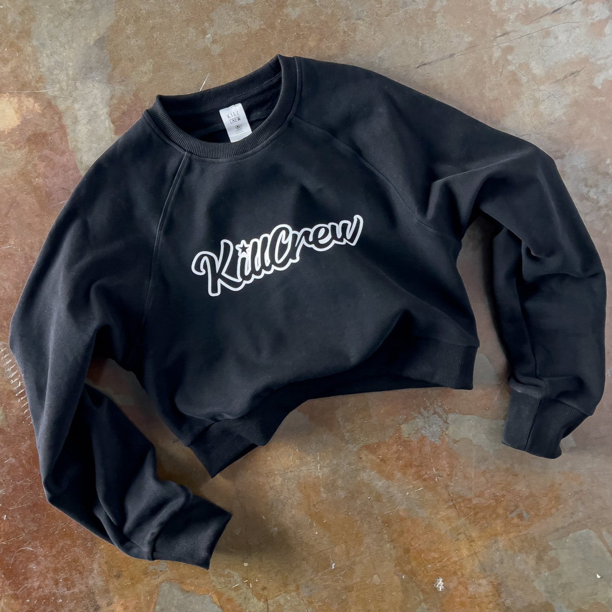 SCRIPT CROP CREW NECK - BLACK - Kill Crew