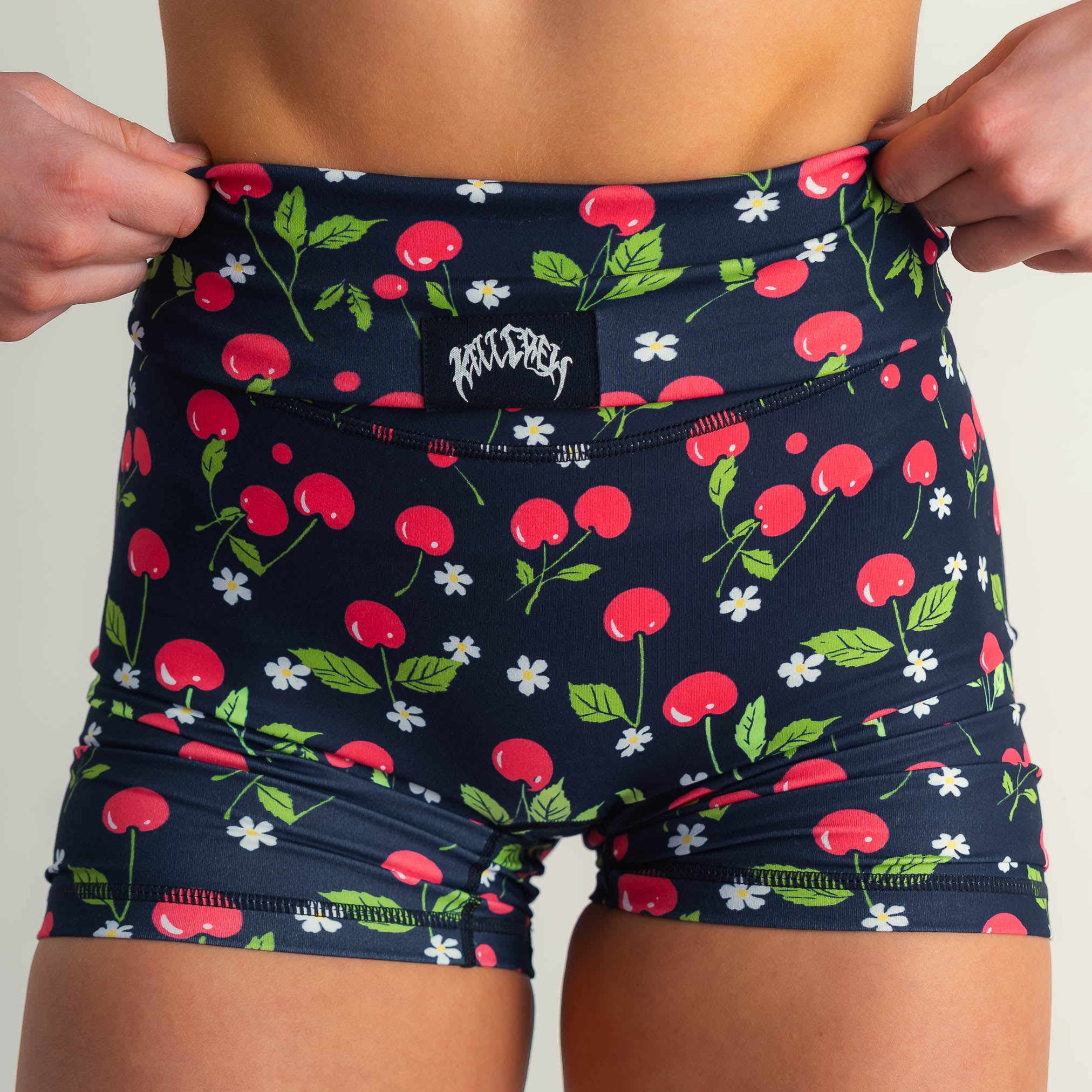SCRUNCH BIKER SHORTS "CHERRY BOMB" – Kill Crew