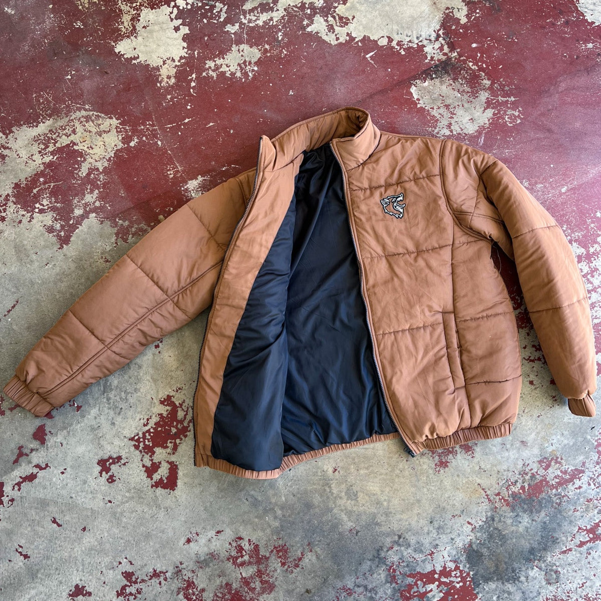 WOLF PUFFER JACKET - BROWN / WHITE - Kill Crew