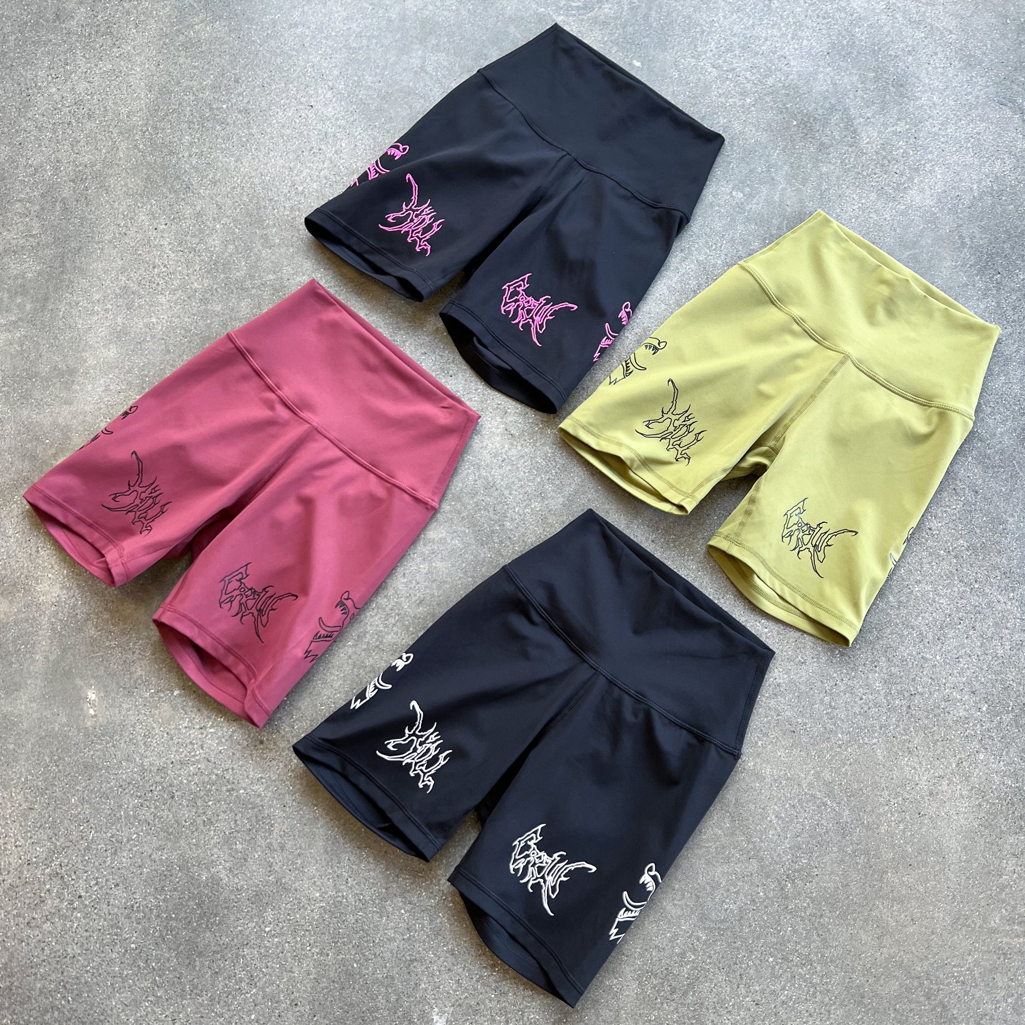 SCRUNCH WOLF BIKER SHORTS - MAROON / BLACK - Kill Crew